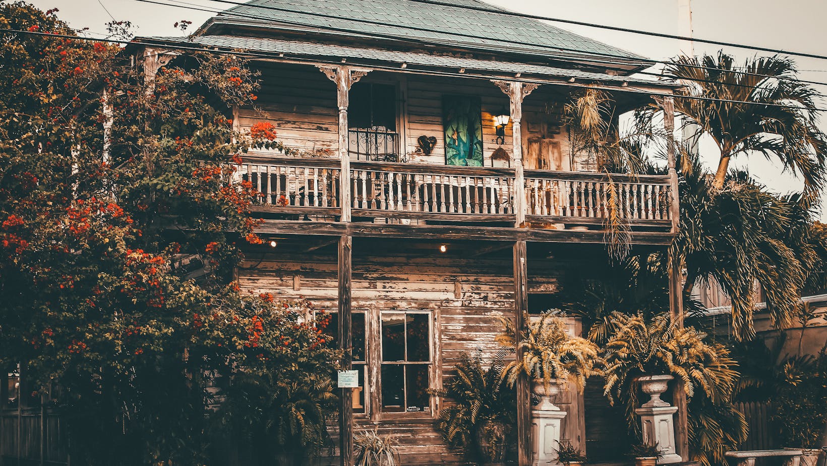 Reviving the 90s Charm: A Comprehensive Guide to Your House Exterior ...